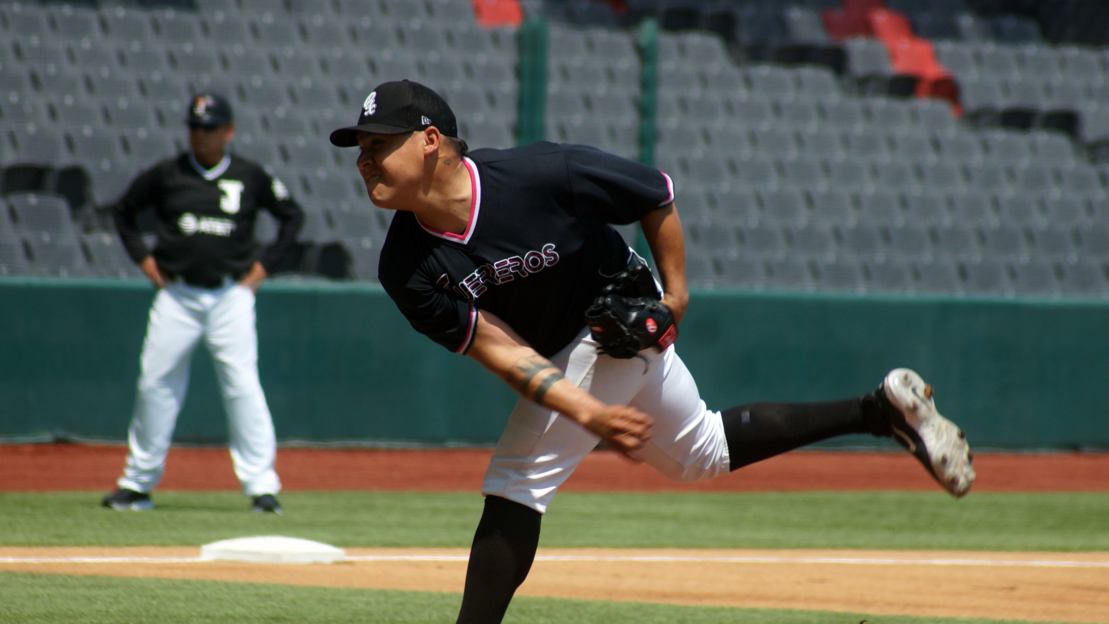 Guerreros: Luce el pitcheo bélico en la Ciudad de México | MiLB.com