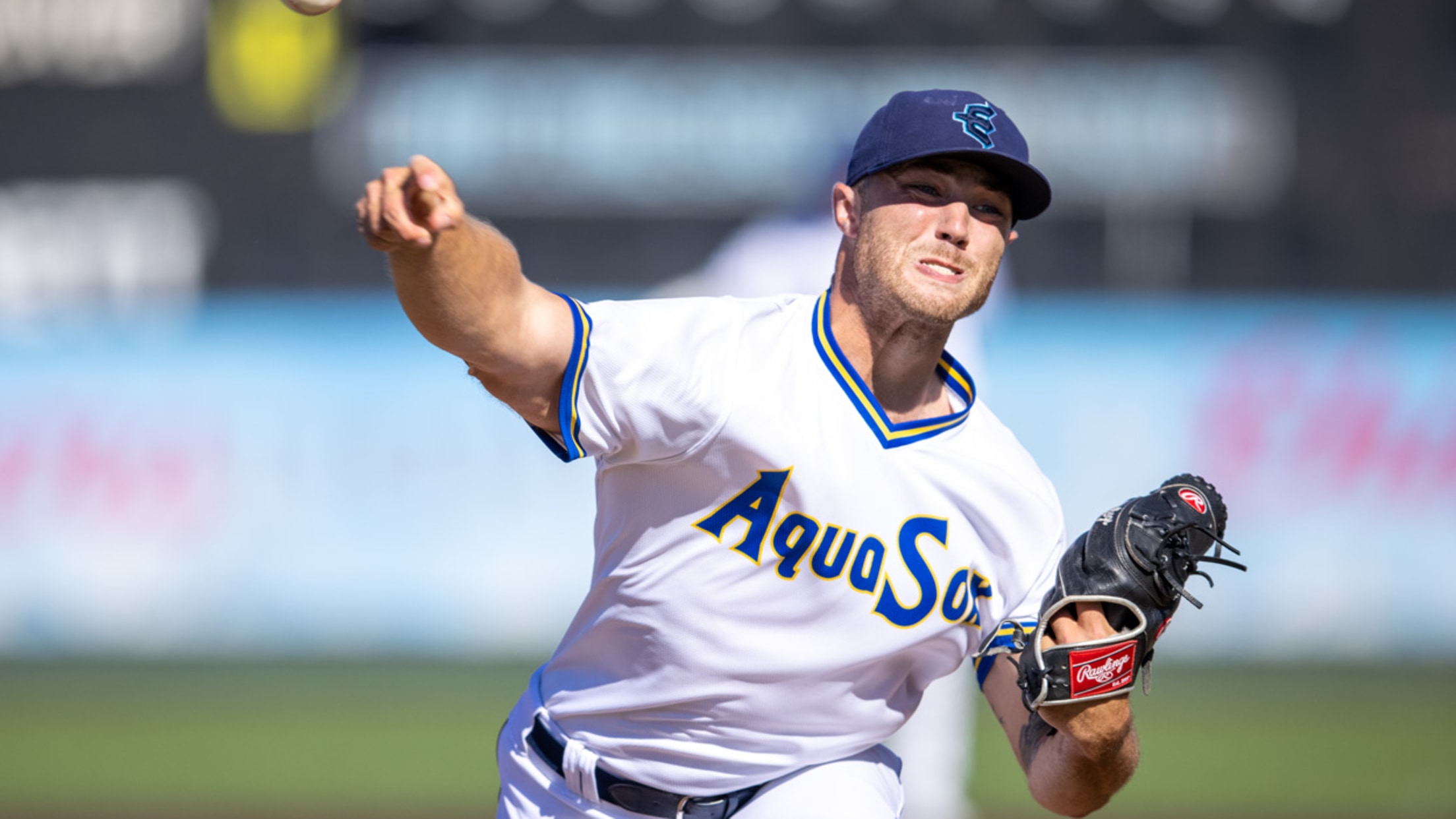 Jimmy Joyce Finds His Groove in 10-3 Victory | MiLB.com
