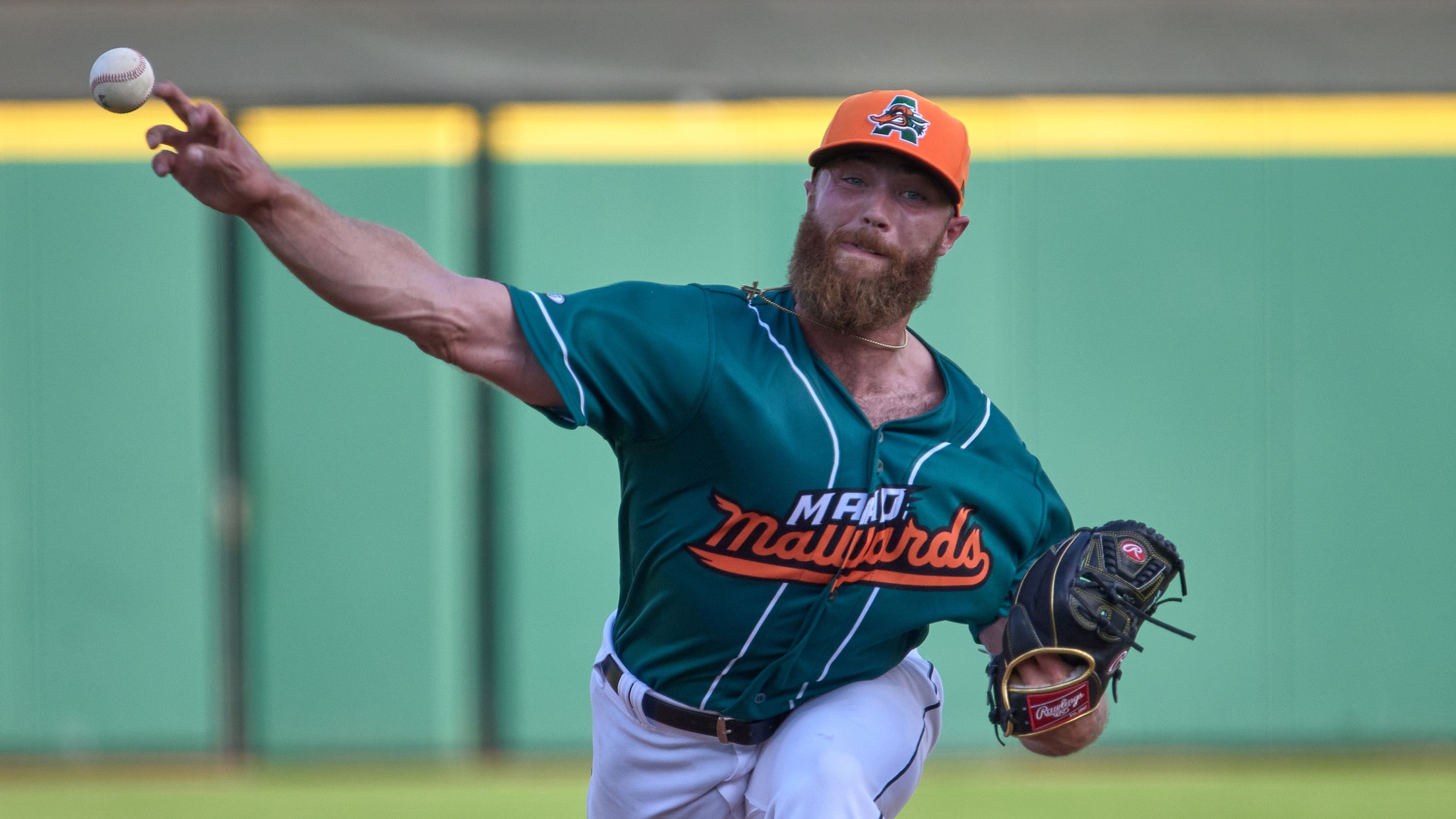 Mad Mallards Fall in Debut | MiLB.com