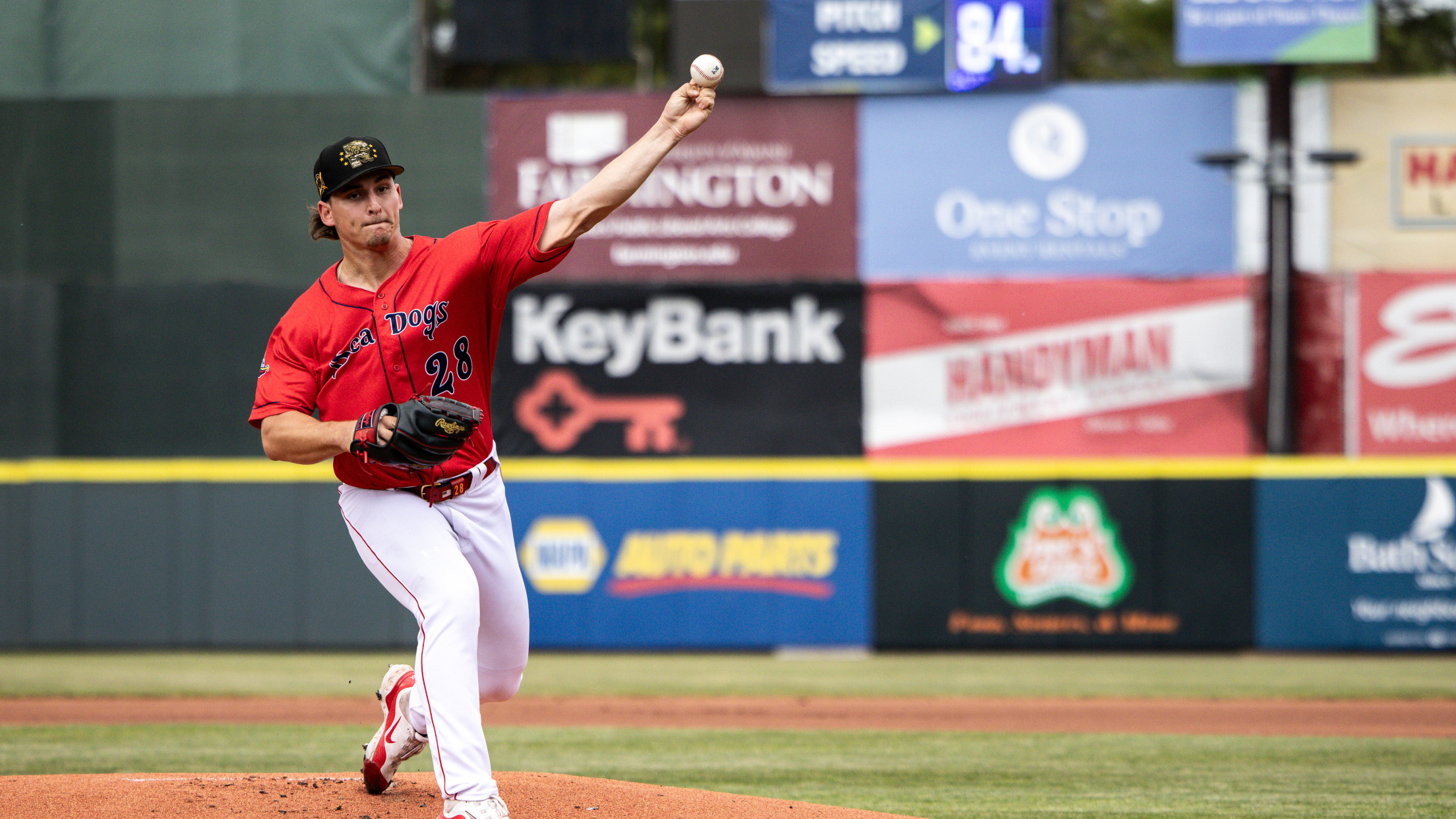 Penrod earns fourth win as 'Dogs split doubleheader | MiLB.com