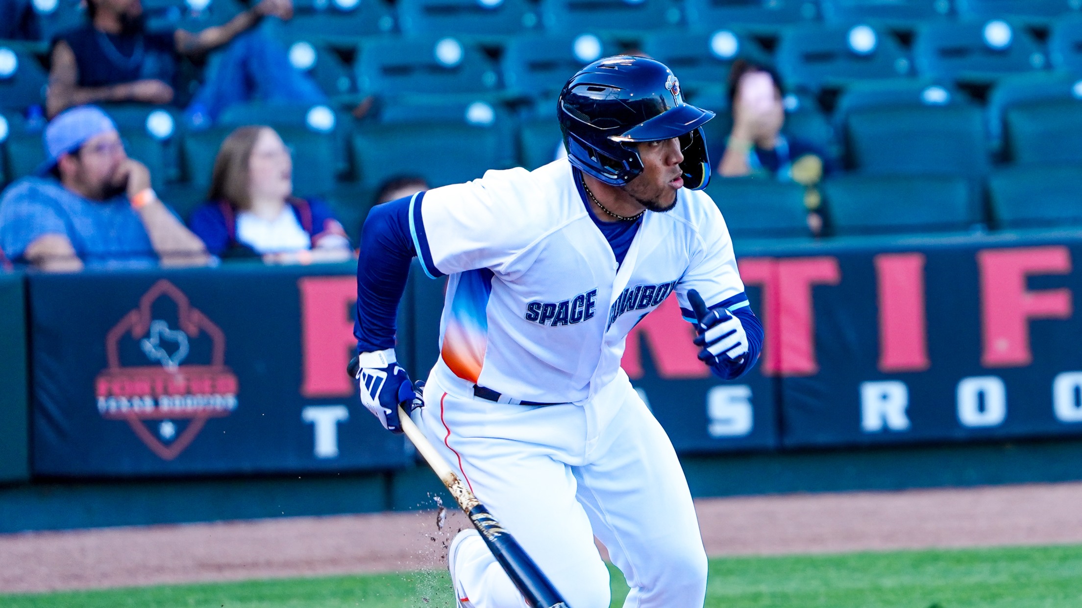 León's Game-Tying Blast Not Enough To Defeat Chihuahuas | MiLB.com