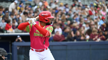 Suárez, Chiefs fly past Beloit in opener