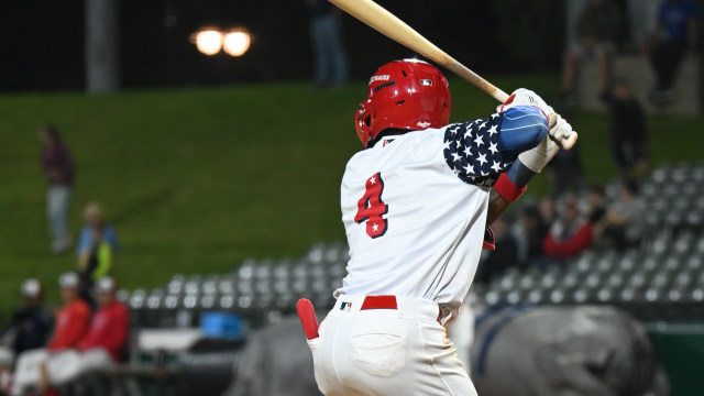 Chiefs pop seven home runs to tie single-game record, beat Beloit