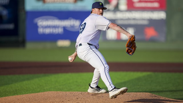 Dust Devils Hit Eight Homers Wednesday Night