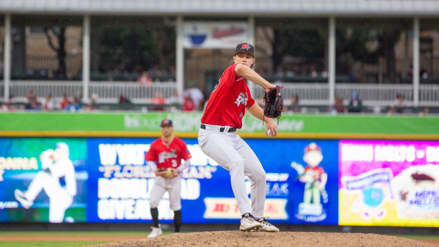 Riders split series behind big sixth inning, MacLean's quality start