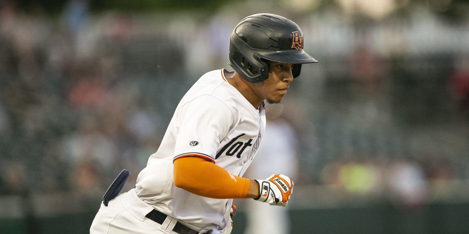 Hernandez Breaks Another Record in 8-5 Victory | MiLB.com