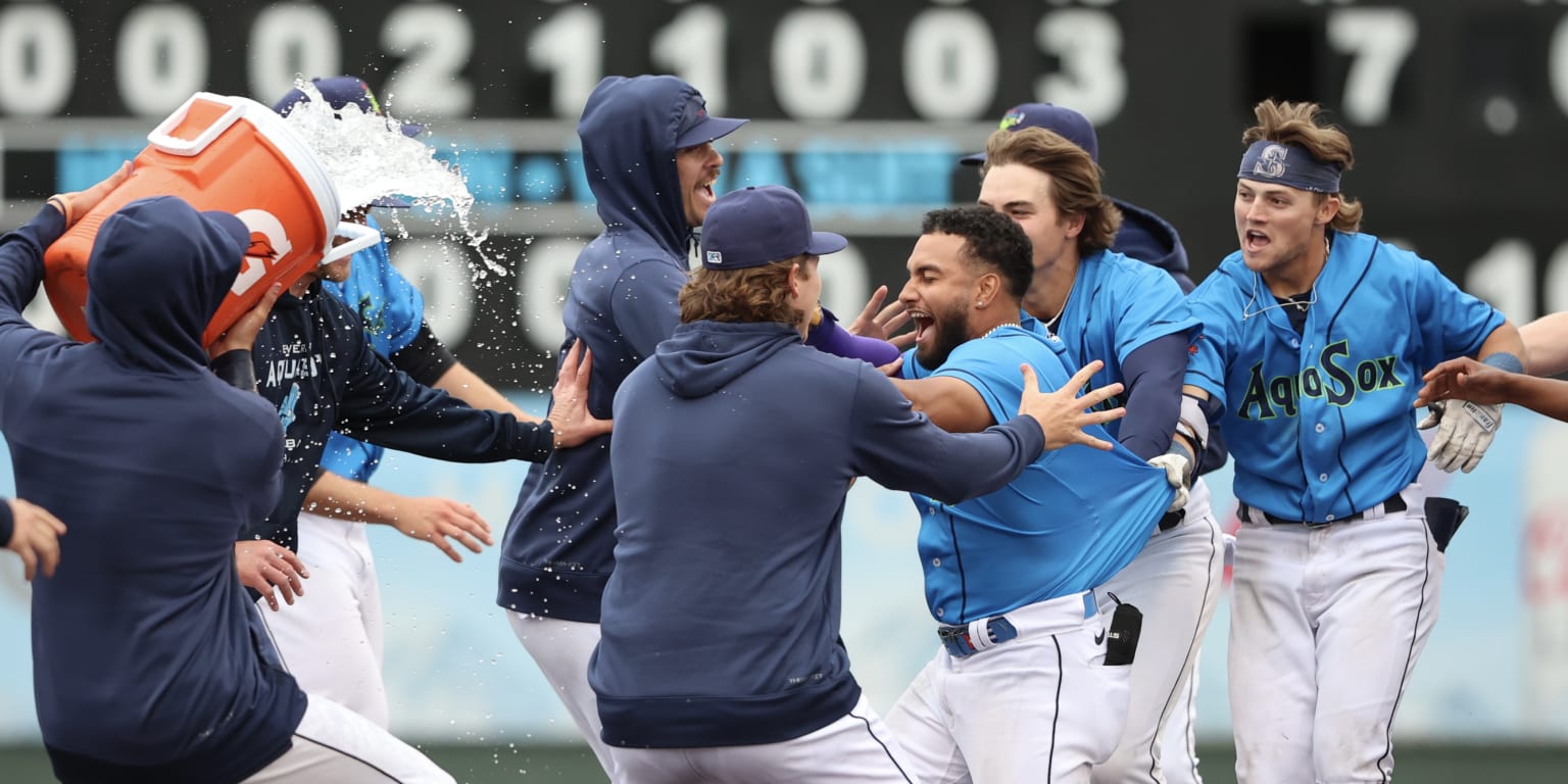 Victor Labrada Gives Webbly A Birthday Victory | MiLB.com