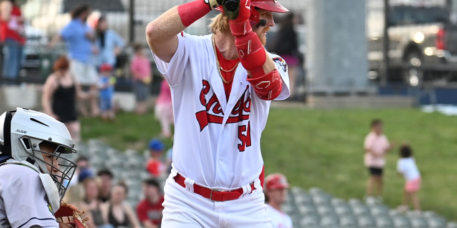 Chiefs power past Kernels to take series lead