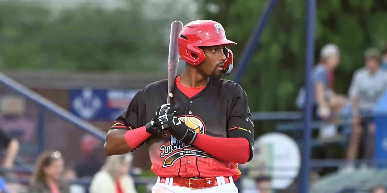 Fightins Bats Stay Hot, Earn Second Straight Victory | MiLB.com