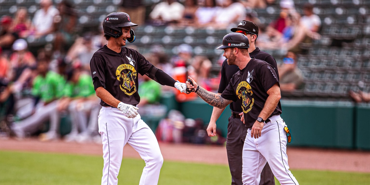 Indians Outlast Stripers in a Back-and-Forth Affair | Indians