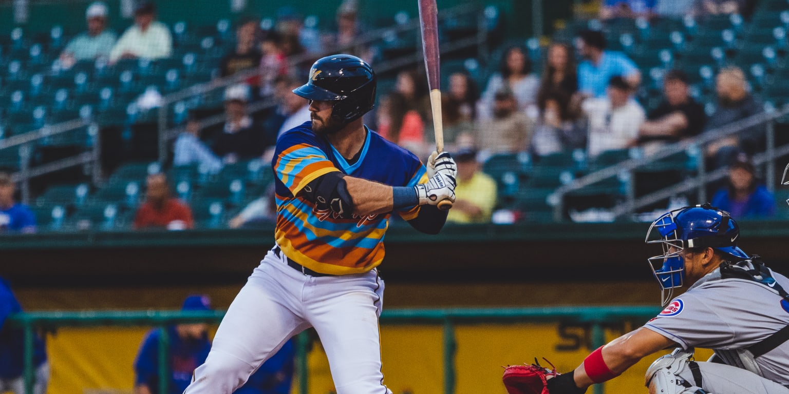 Biscuits Hold On, Clip Smokies, 6-5 | MiLB.com