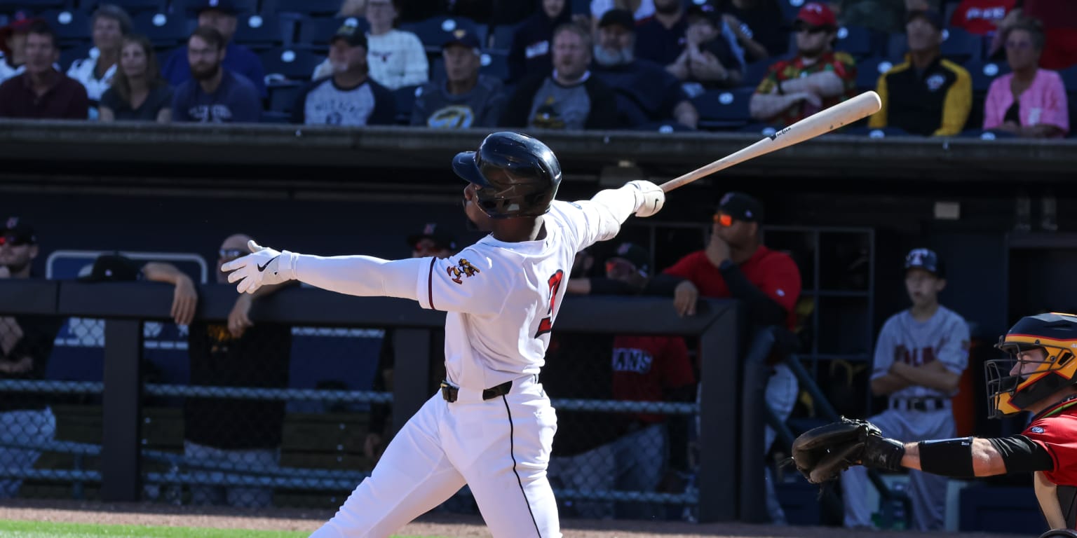 Hens dominate with electrifying 13-9 victory over the Indians | MiLB.com