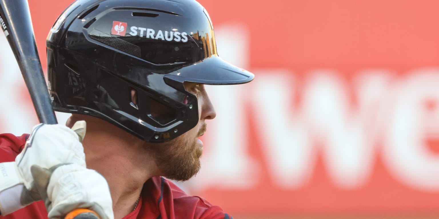 Unroe’s late homer not enough as Hens fall in extras | MiLB.com