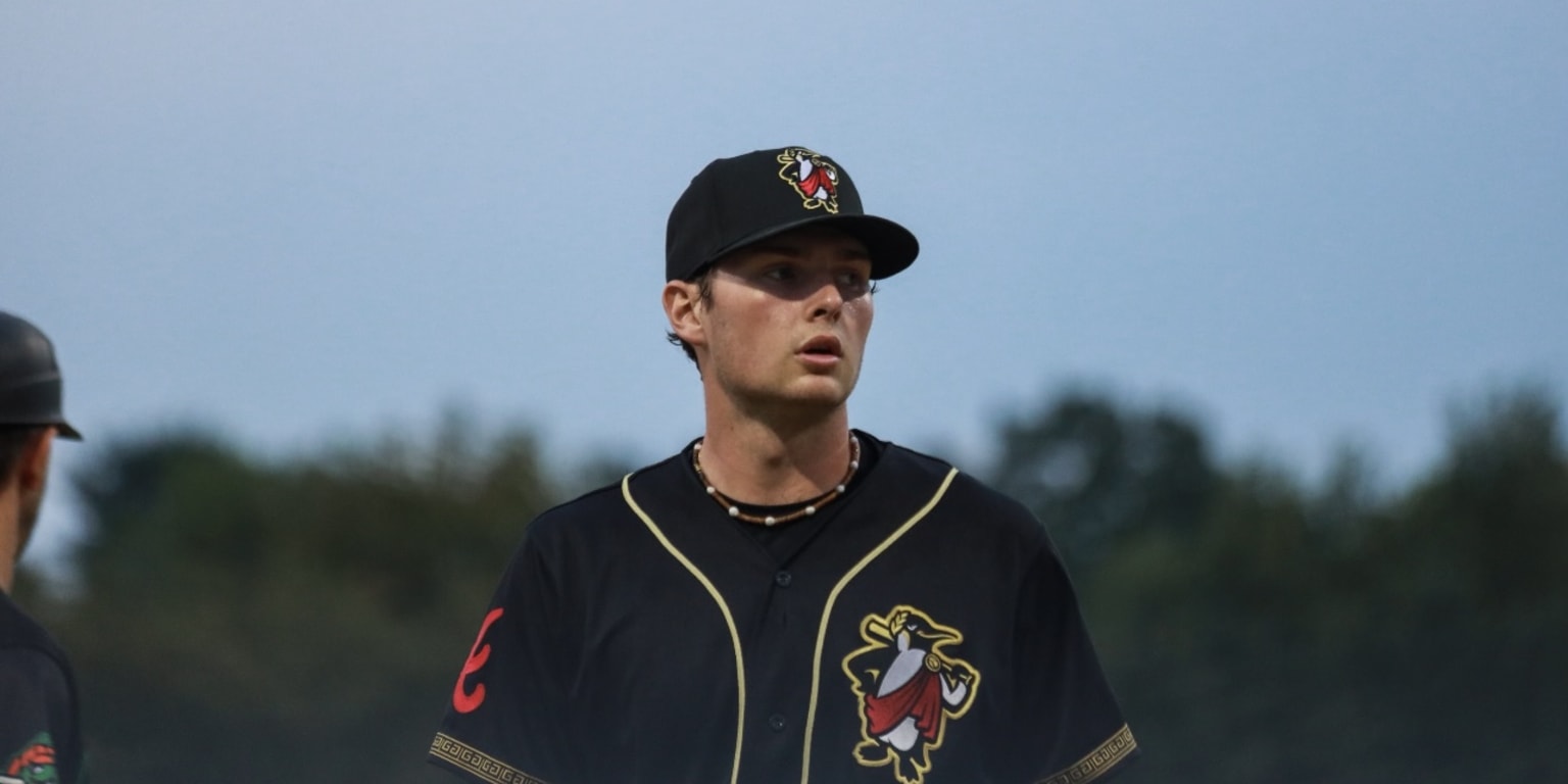 Rome Rides Ritchie's Debut To Tight Win | Emperors