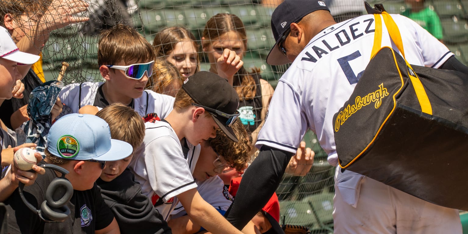 Indians Rally In Sixth and Seventh — Fall to Memphis