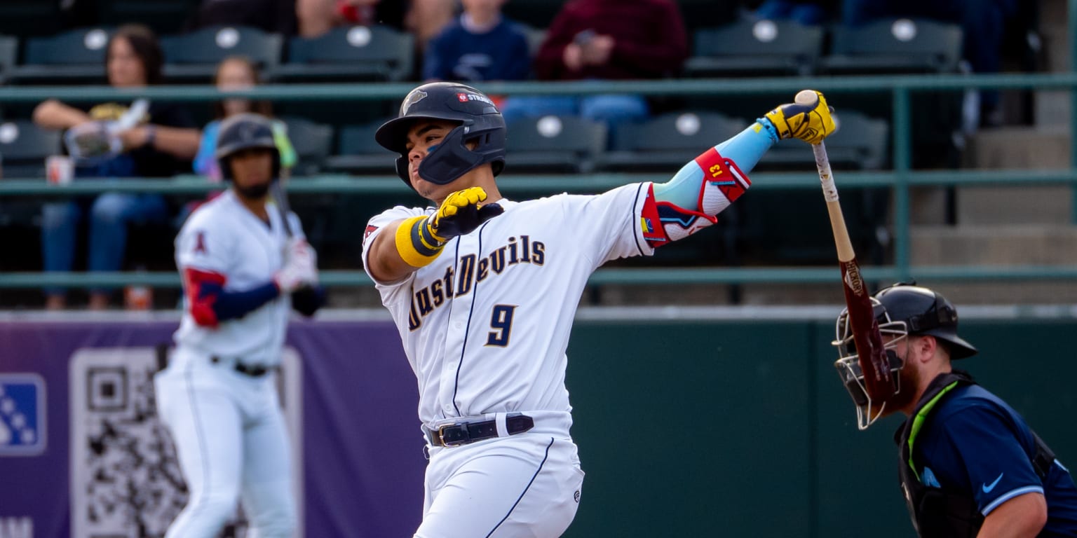 Dust Devils Run Shy of Indians in See-Saw Sunday Matinee | Dust Devils