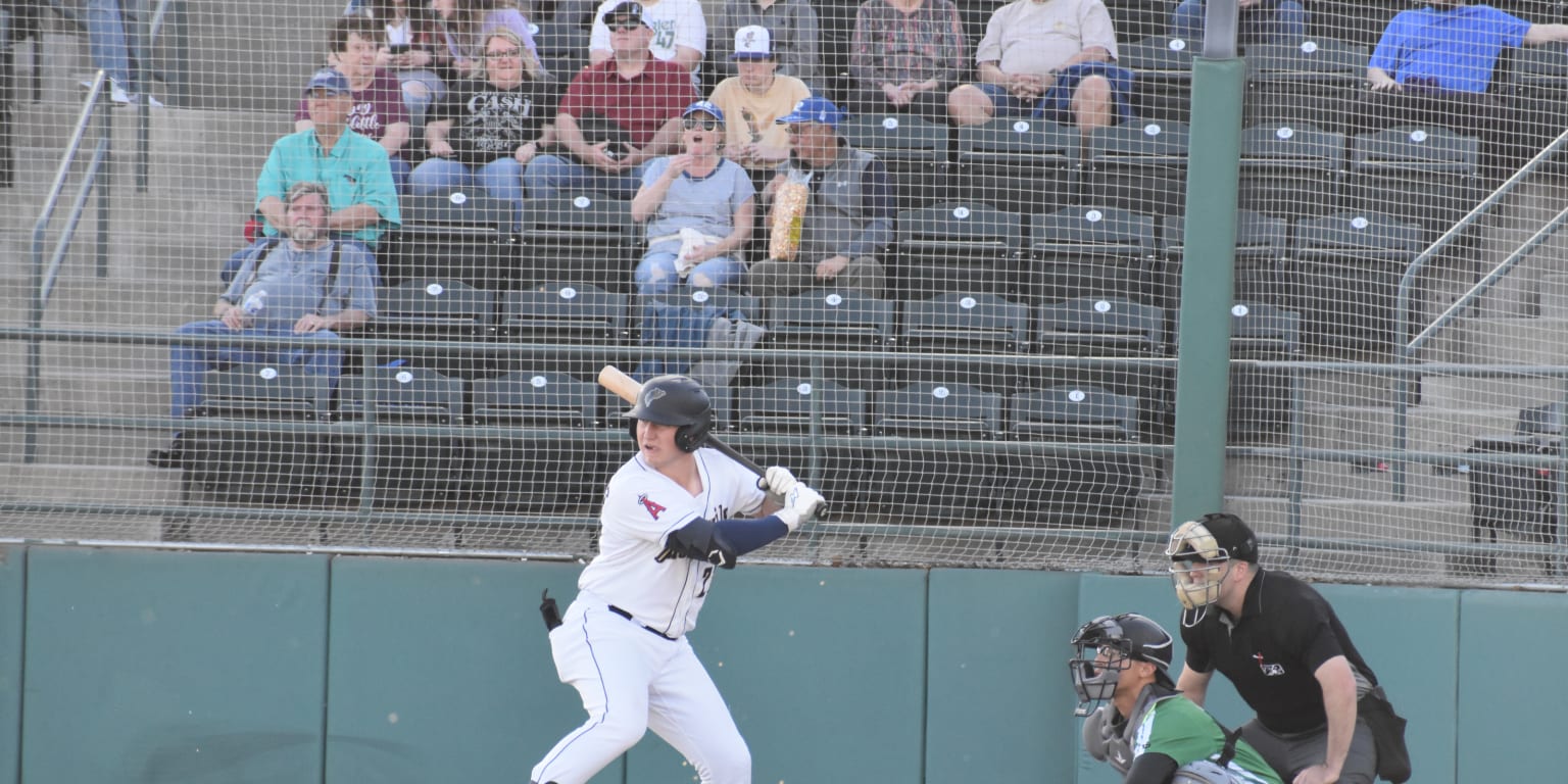 Emeralds Slug Their Way to Win Over Dust Devils | MiLB.com