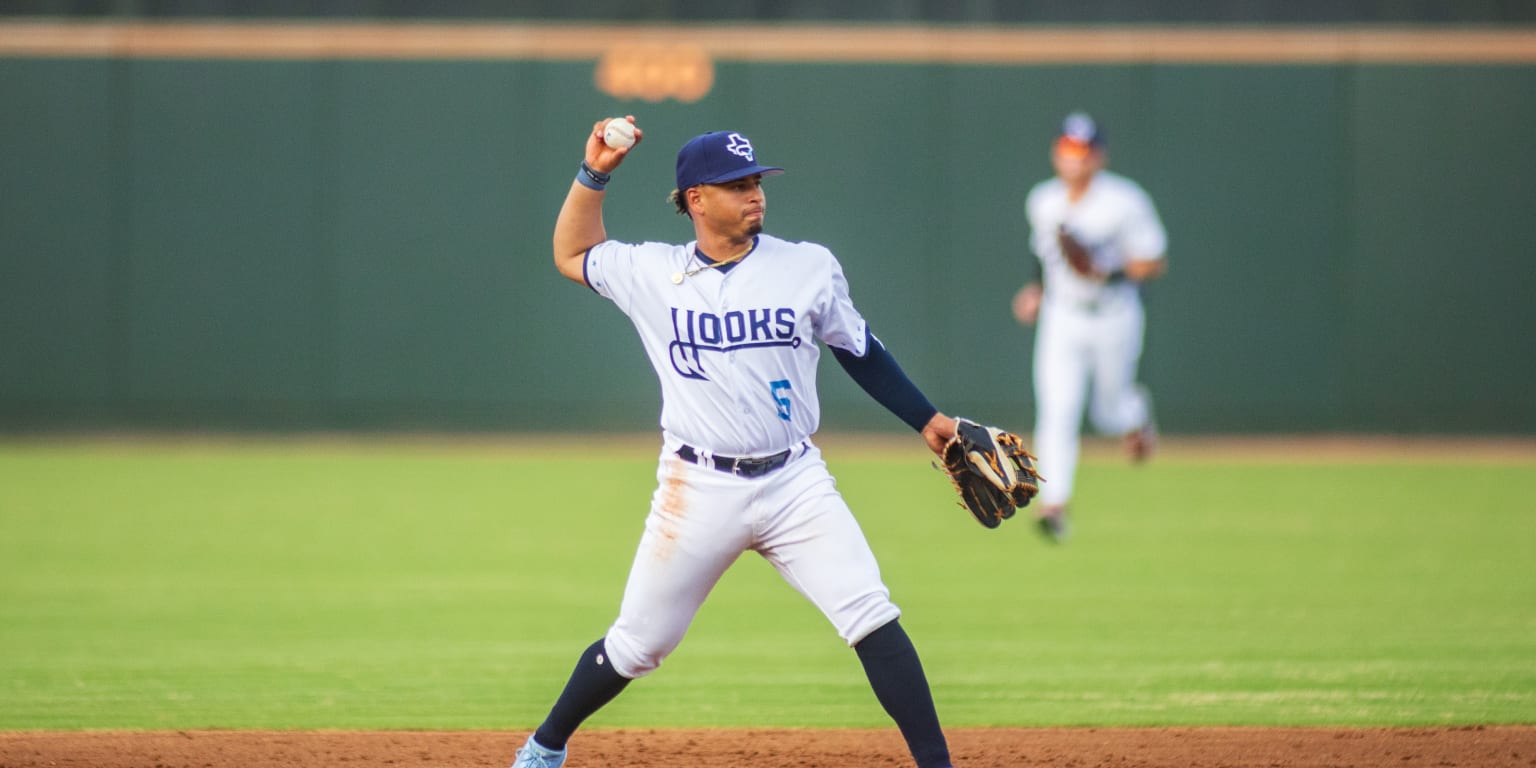 Hooks Take Opening Night! | MiLB.com