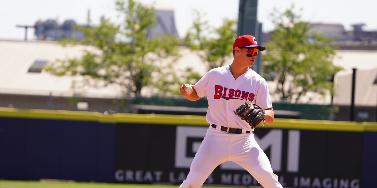 Kasevich powers Bisons to third straight win | MiLB.com