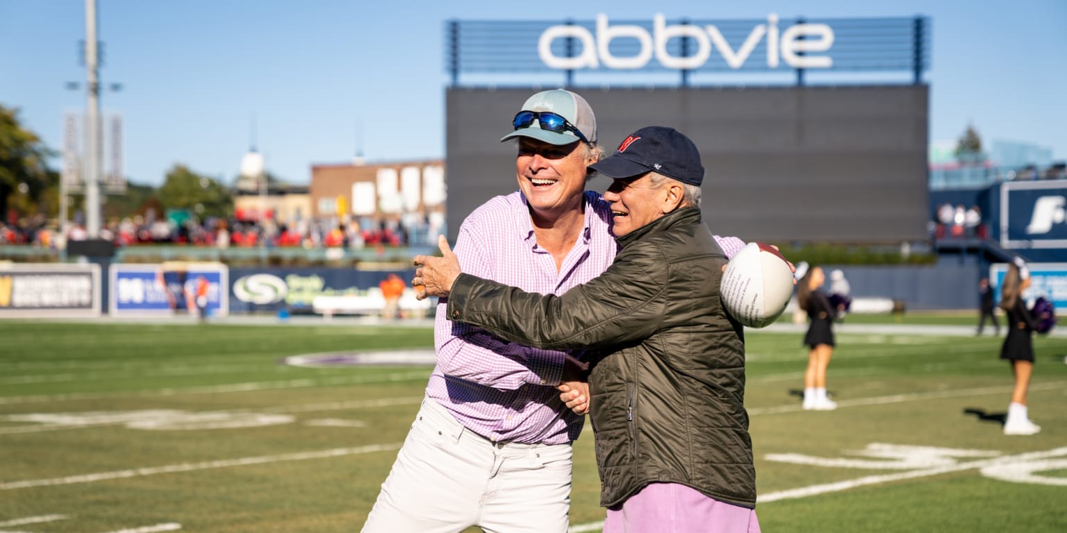 Lucchino reconnects with family of late mentor | MiLB.com