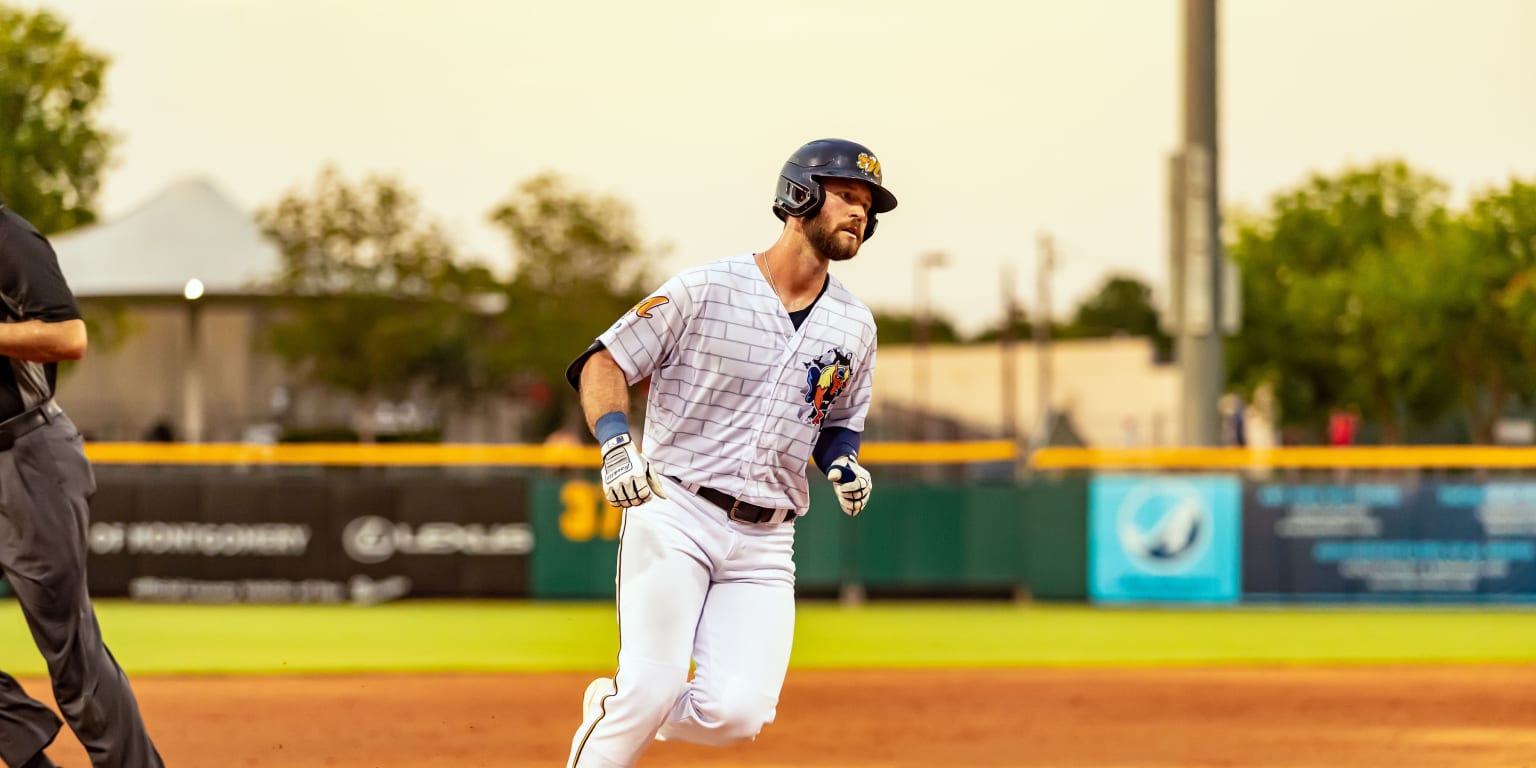Shuckers Rout Biscuits, 13-6 | MiLB.com