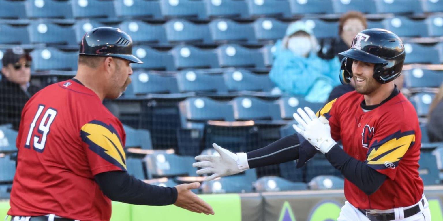 Hens historic win streak ends, new one begins | MiLB.com