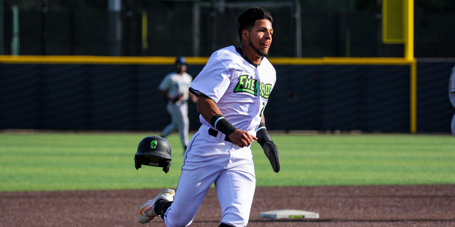 Emeralds Split Double-Header Against the Dust Devils | MiLB.com