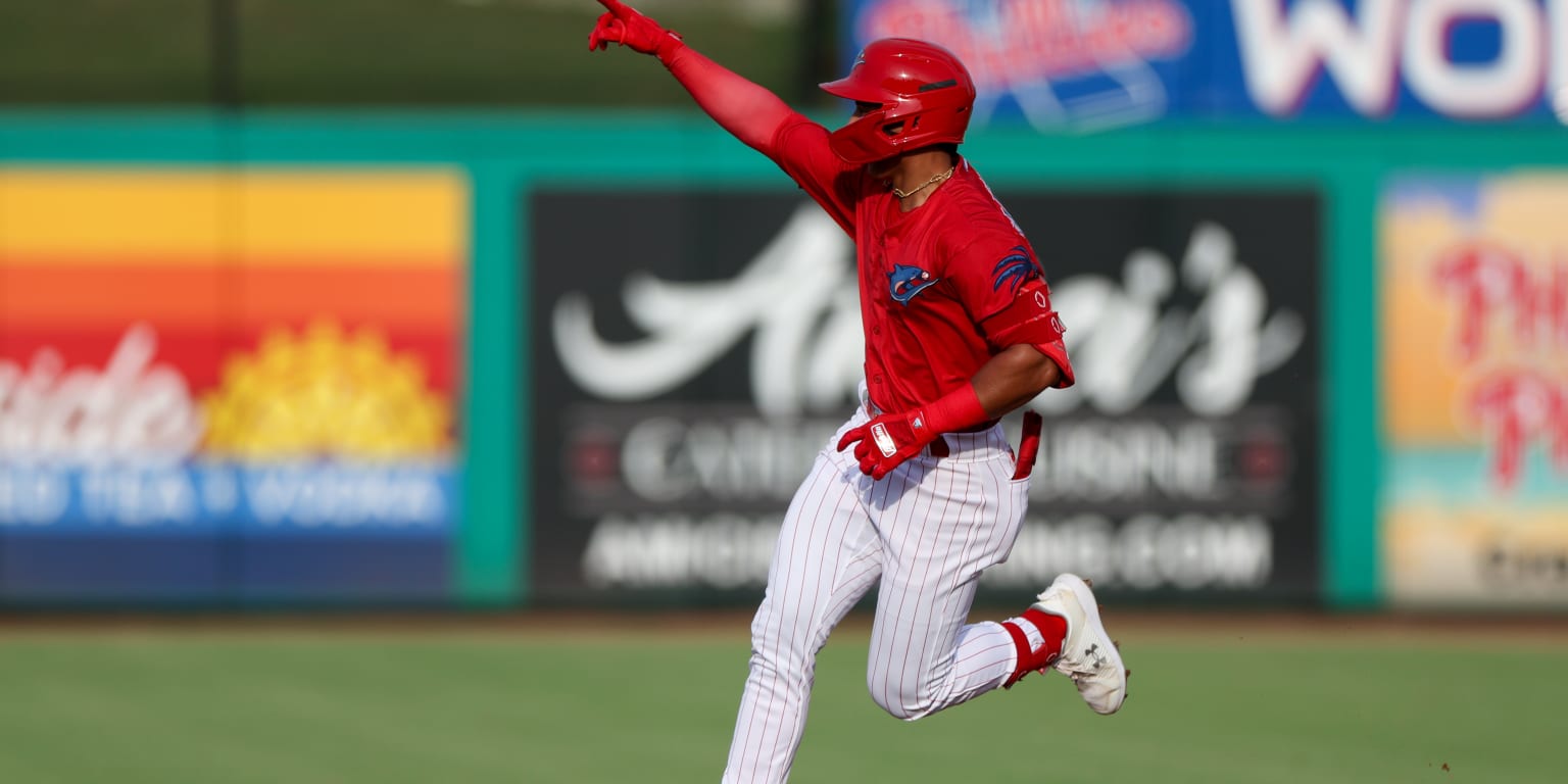 Saltiban Homers Again but Threshers Fall 8-7 | MiLB.com