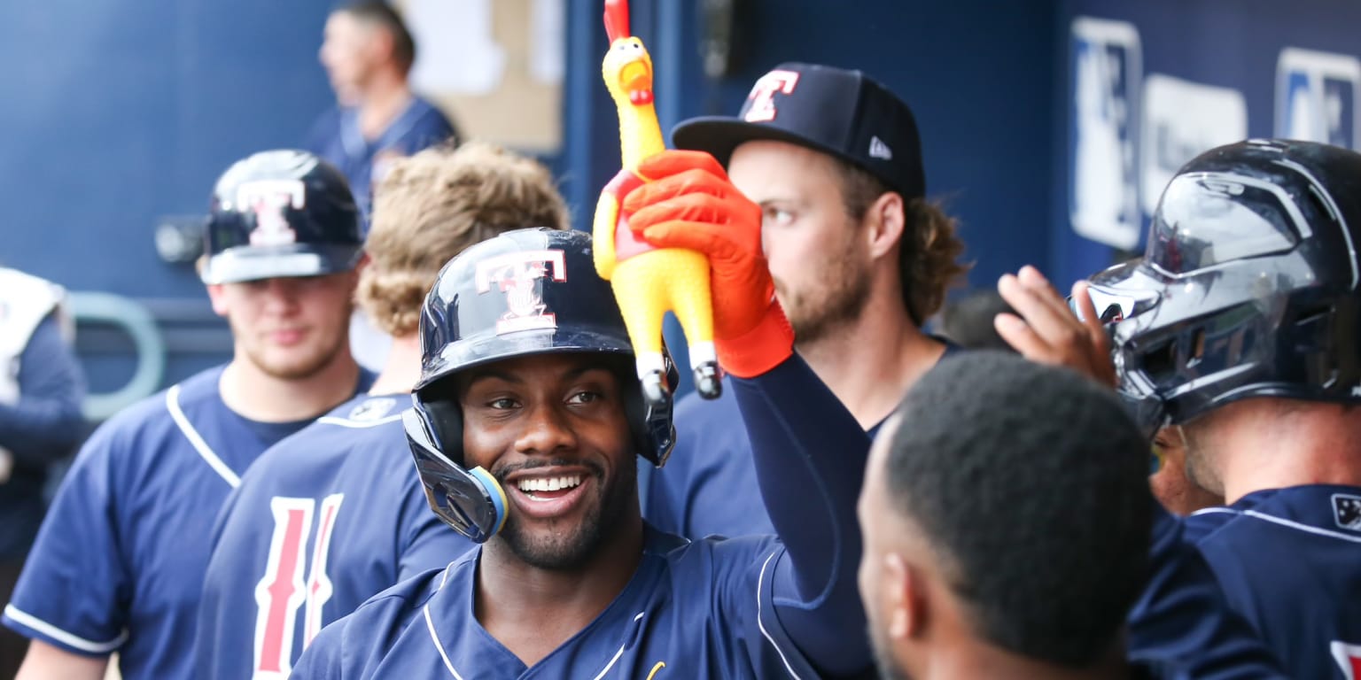 Hens seal season with stunning 5-2 victory over Clippers | MiLB.com