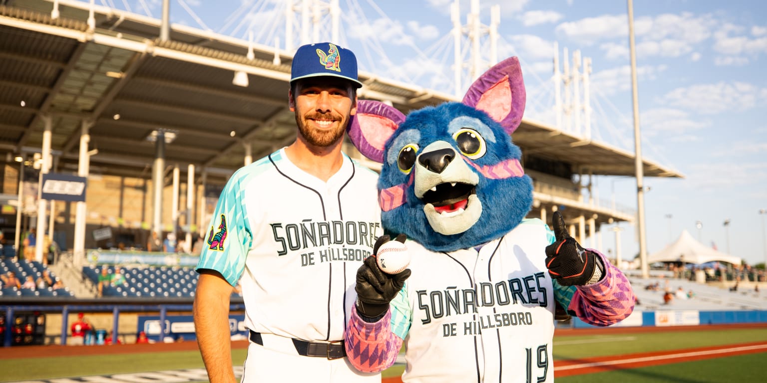 Hops Keep Playoff Hopes Alive with 5-2 Win | MiLB.com