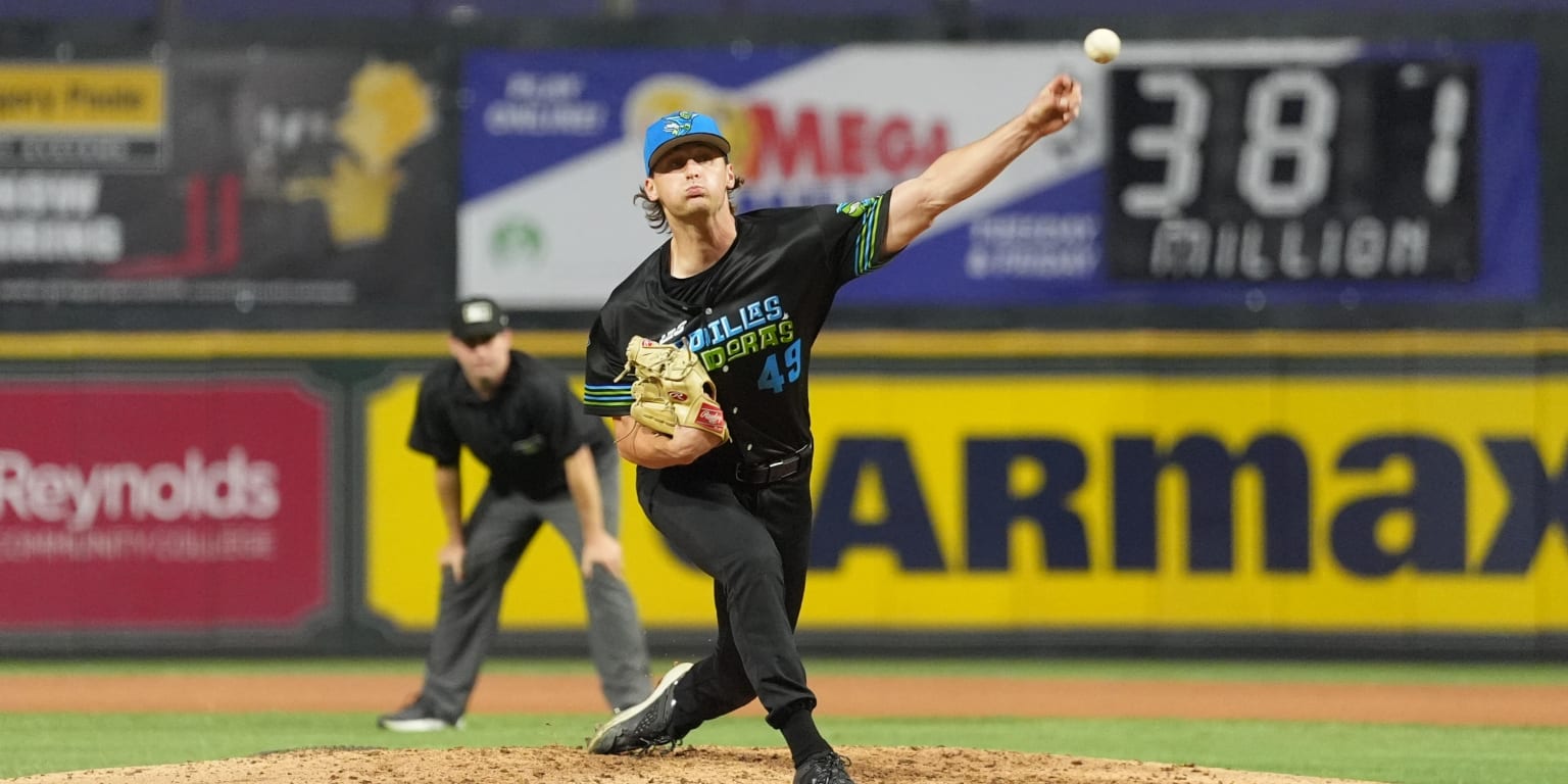 Whitman, Johnson treat sellout crowd to shutout win | MiLB.com