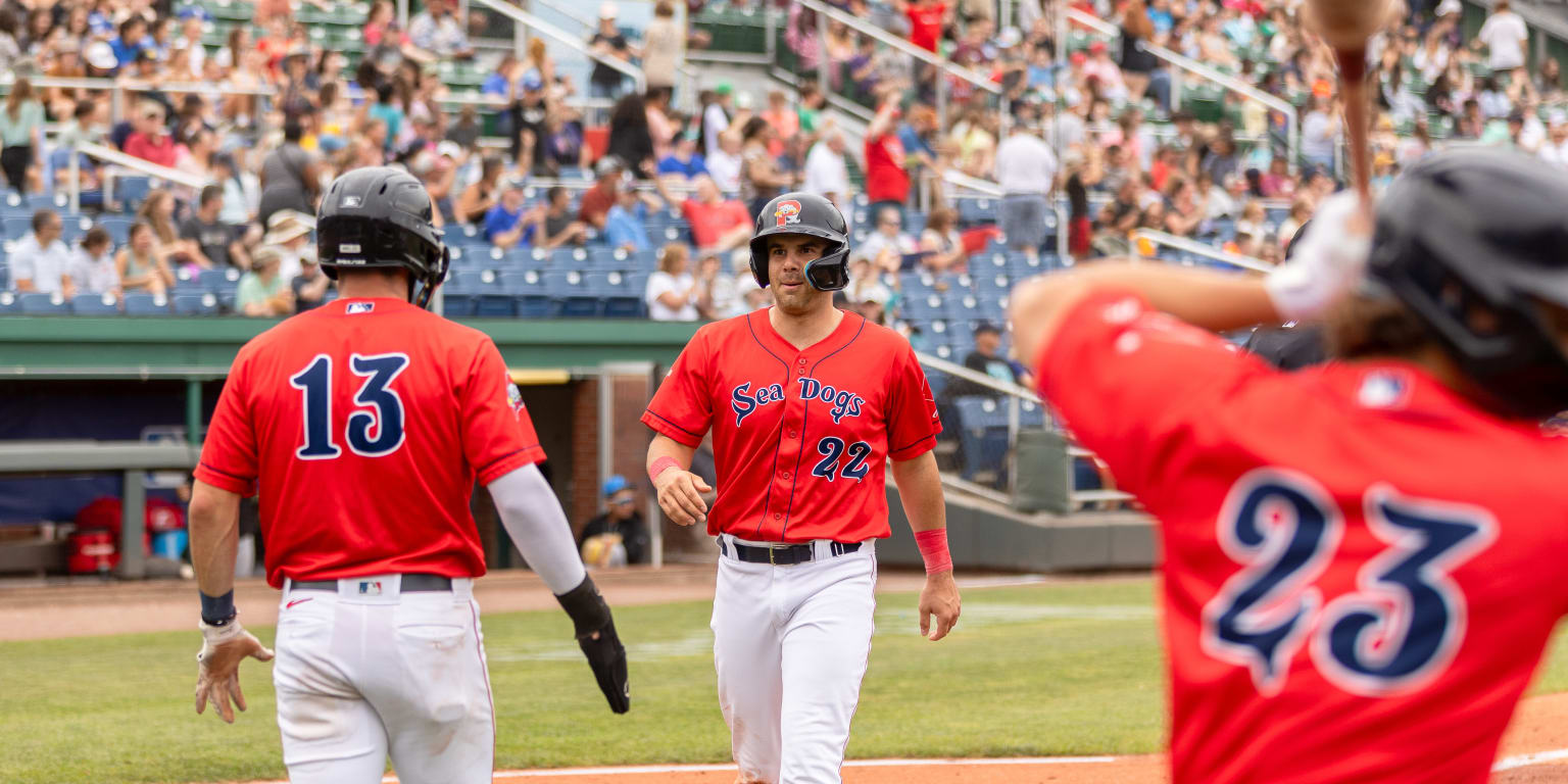 Sea Dogs squander late lead, fall 9-7 to Akron | MiLB.com