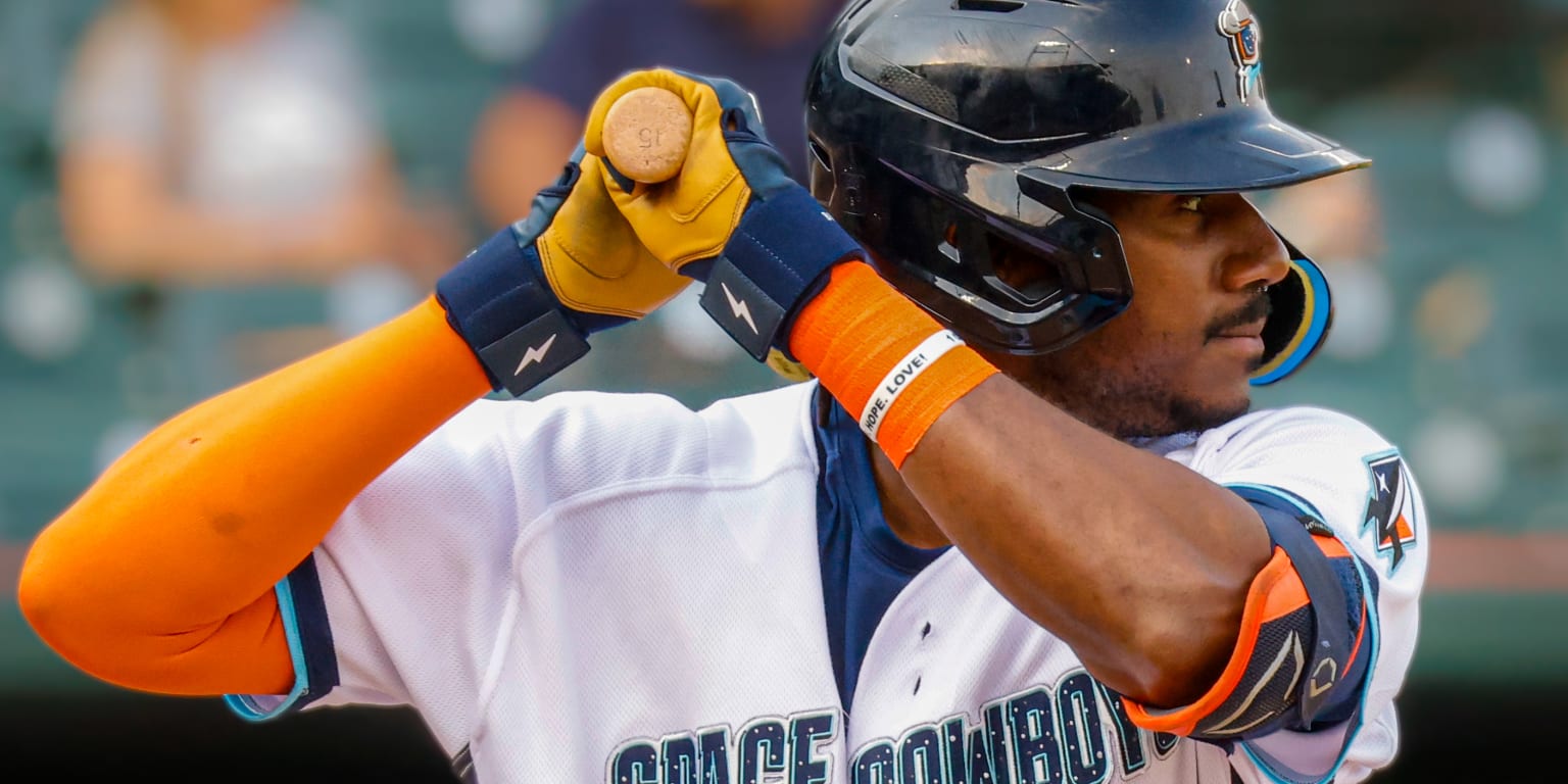 Lewis Brinson Named PCL August Player of the Month | MiLB.com