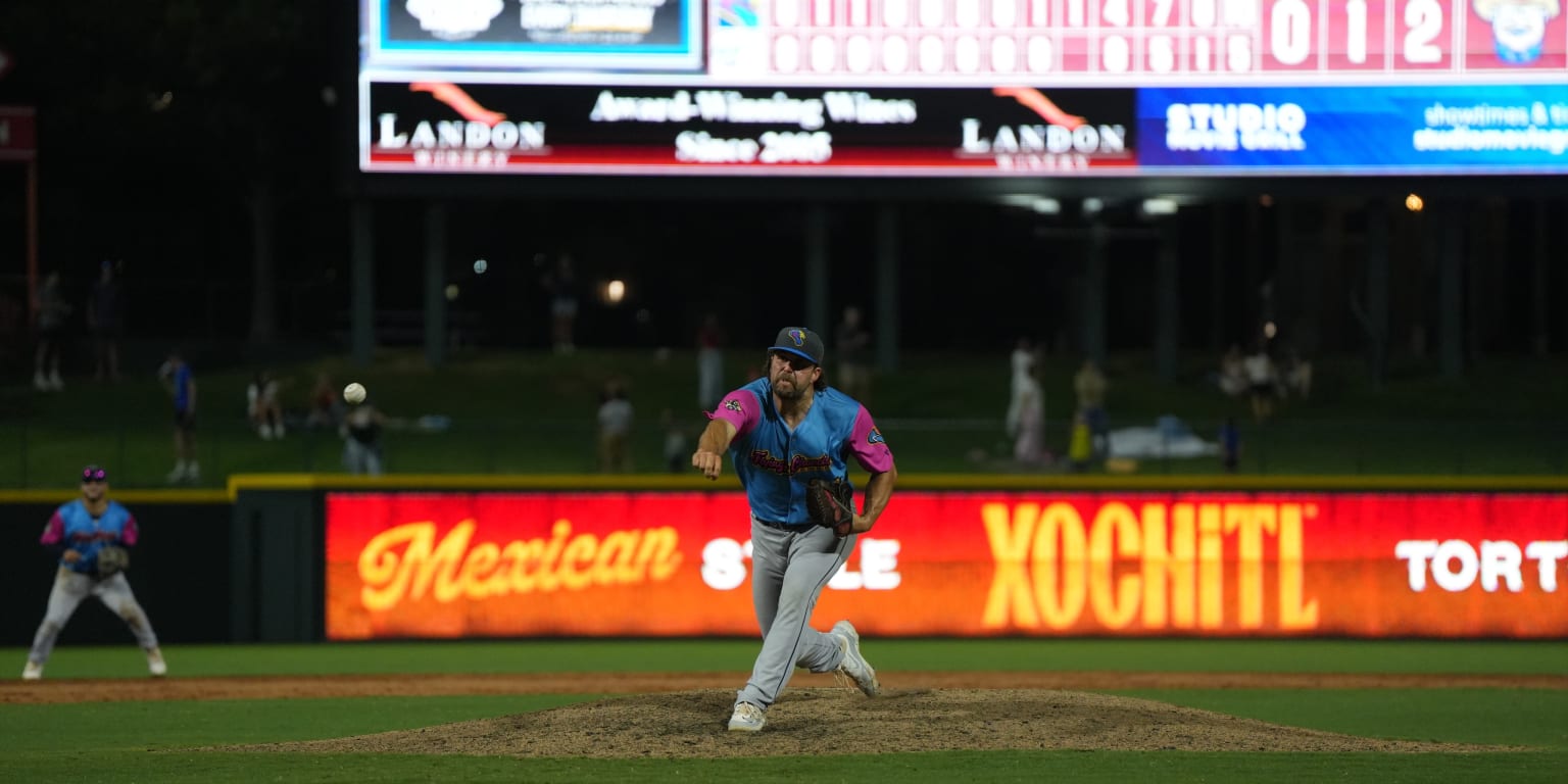 RoughRiders Rally Late to Defeat Flying Chanclas | MiLB.com