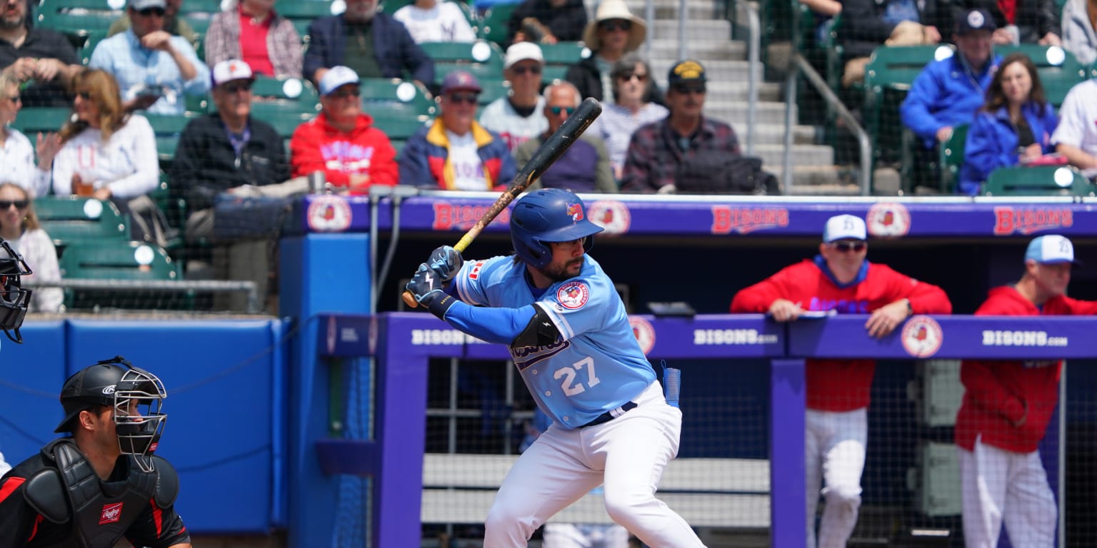 Triple play helps deliver Bisons win | MiLB.com