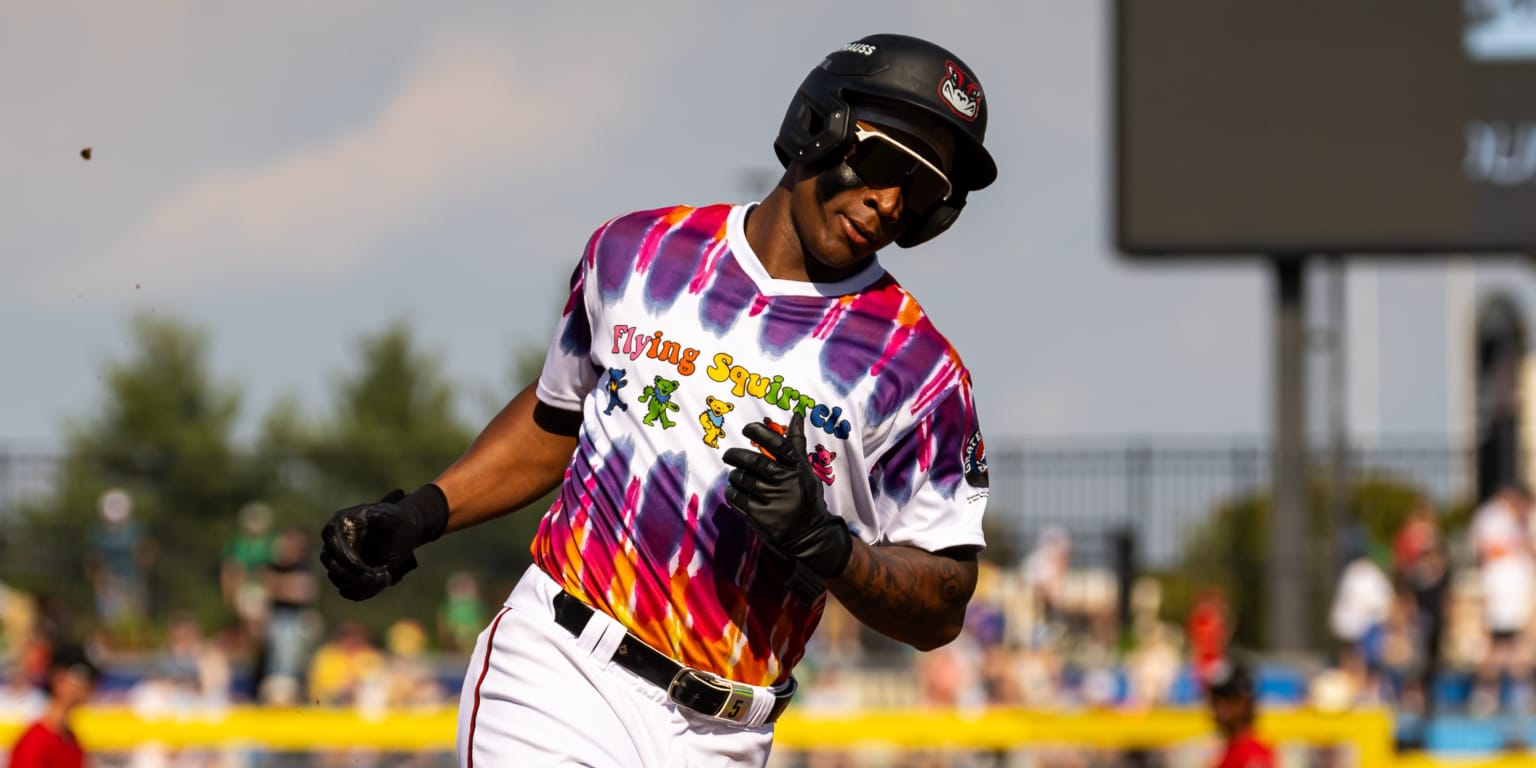Late rally sinks Squirrels in series finale