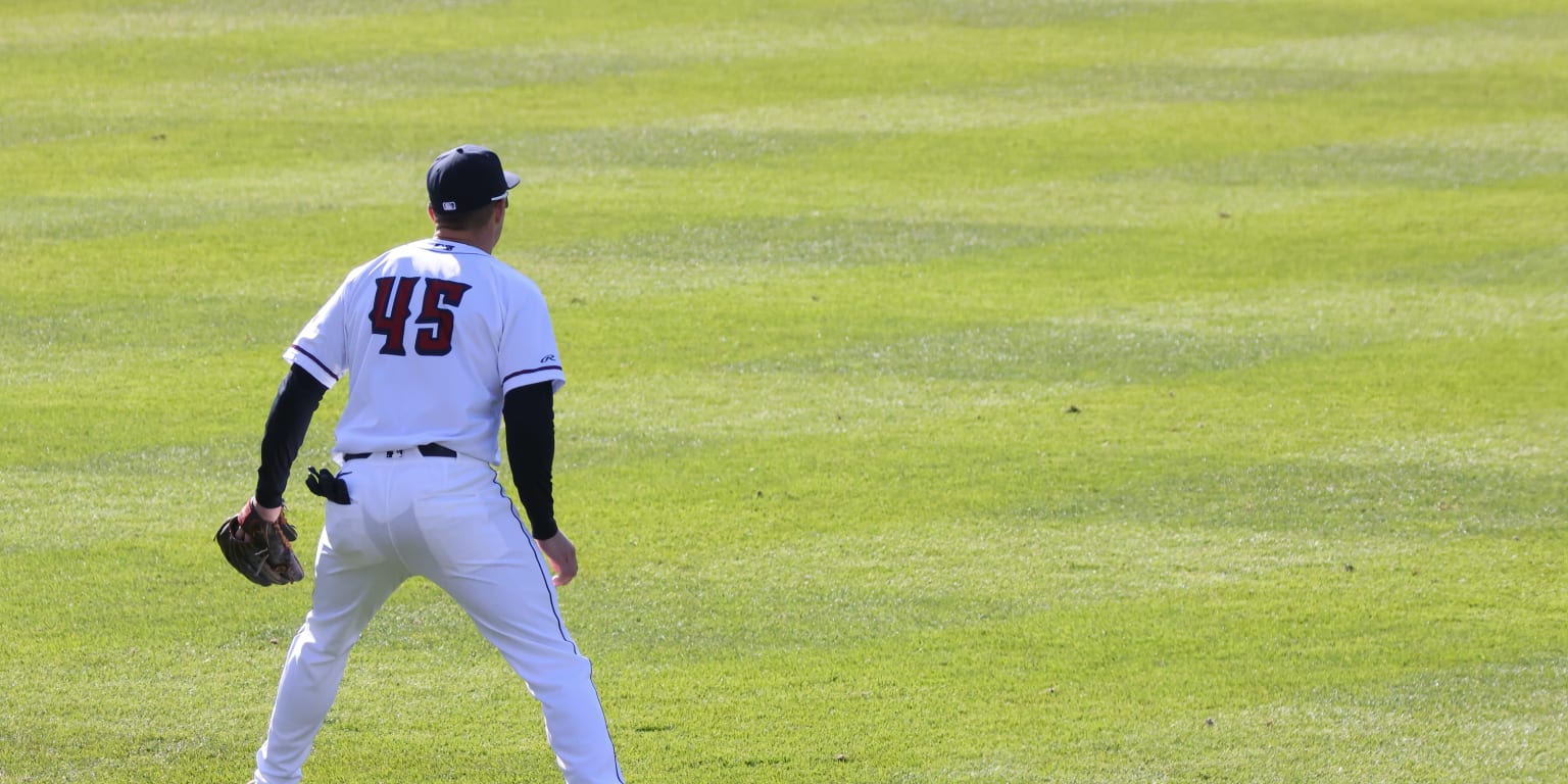 Hicklen doubles in rainy five-inning loss to Omaha | MiLB.com