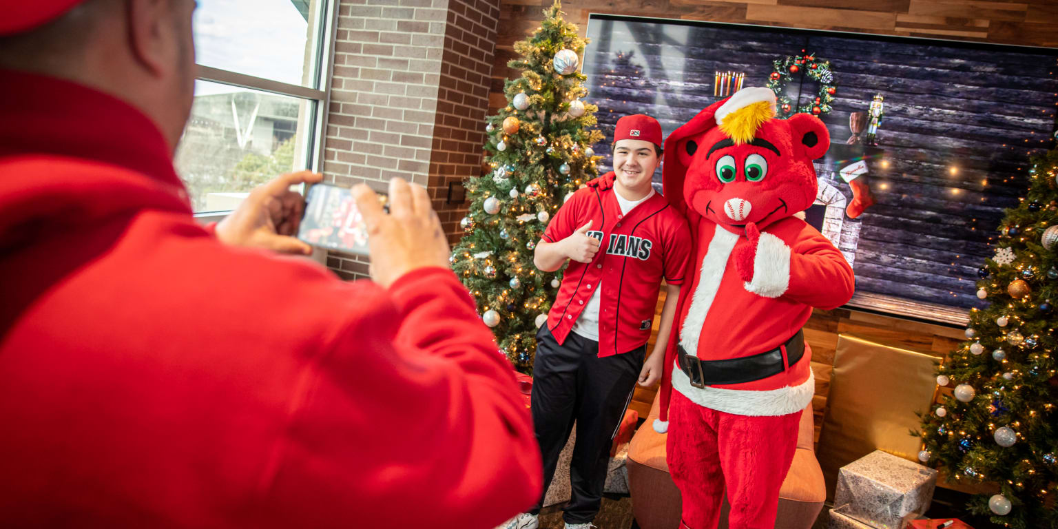 Rowdie’s Home Plate Holiday Returns Saturday, Dec. 2 | MiLB.com