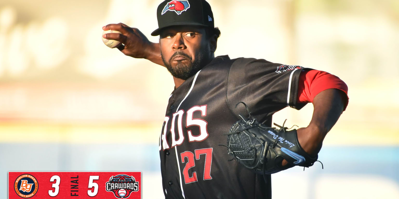 ‘Dads Win 4th Straight Game | Crawdads