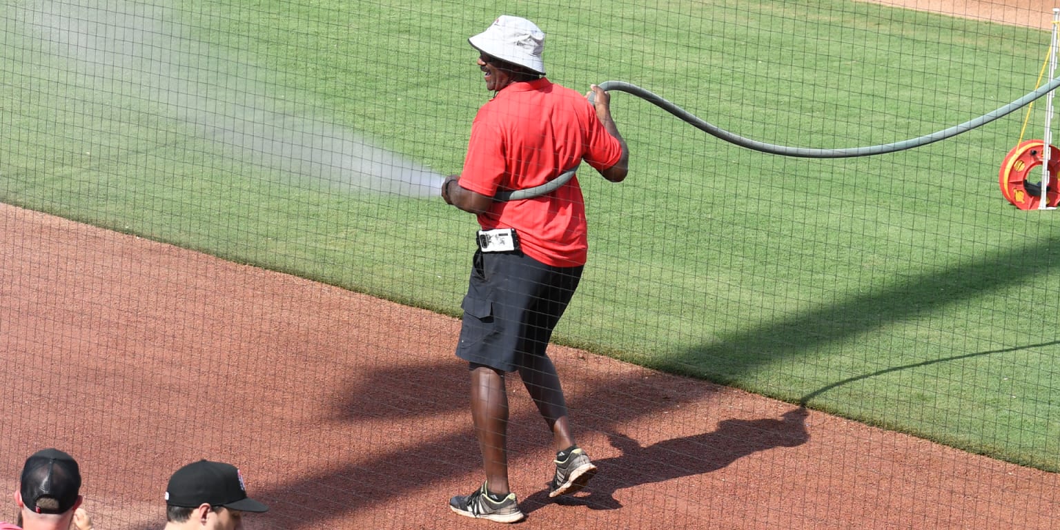 Alpha Jones Named Carolina League, Single-A Groundskeeper of the Year ...