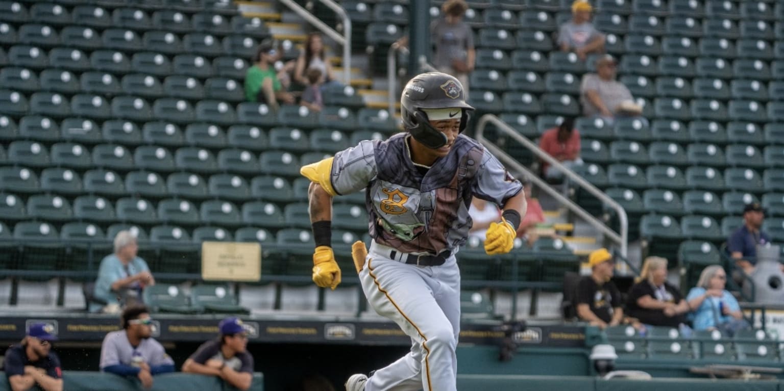 De Los Santos Punches Go-Ahead Homer, Marauders Level Mighty Mussels 12-9