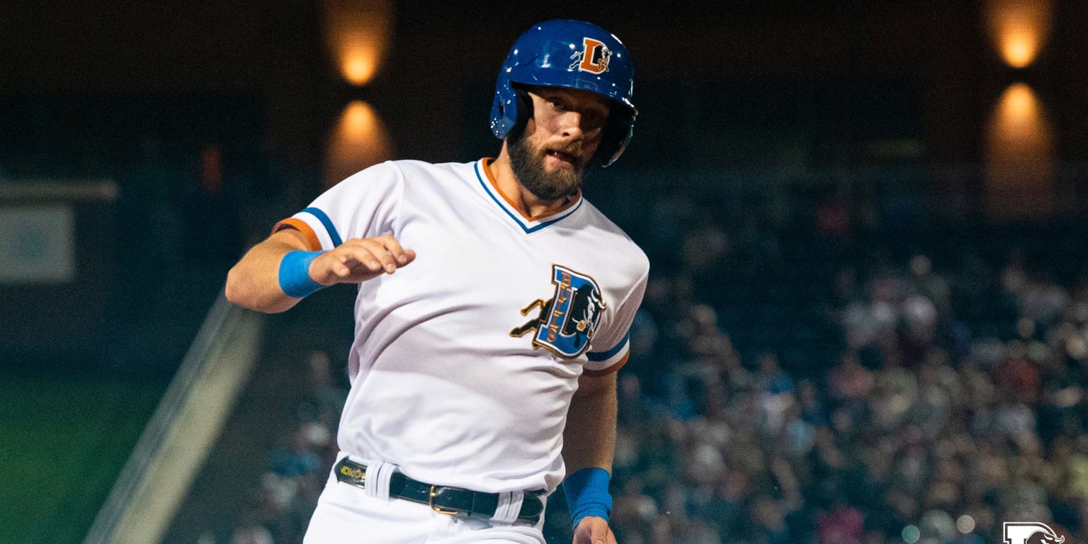 Peters, Boyle Named IL Player and Pitcher of the Month | Bulls