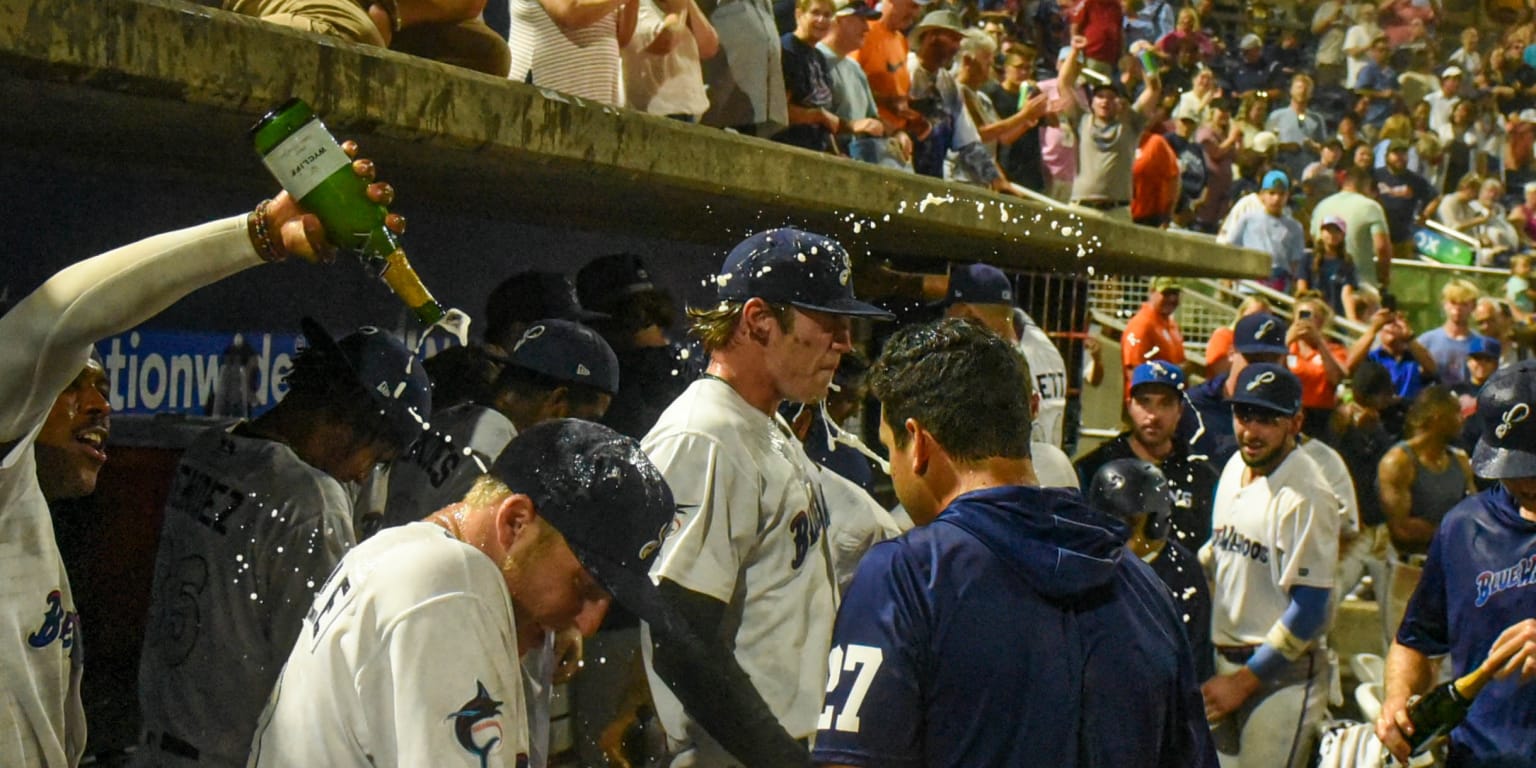 Blue Wahoos Win Series | MiLB.com