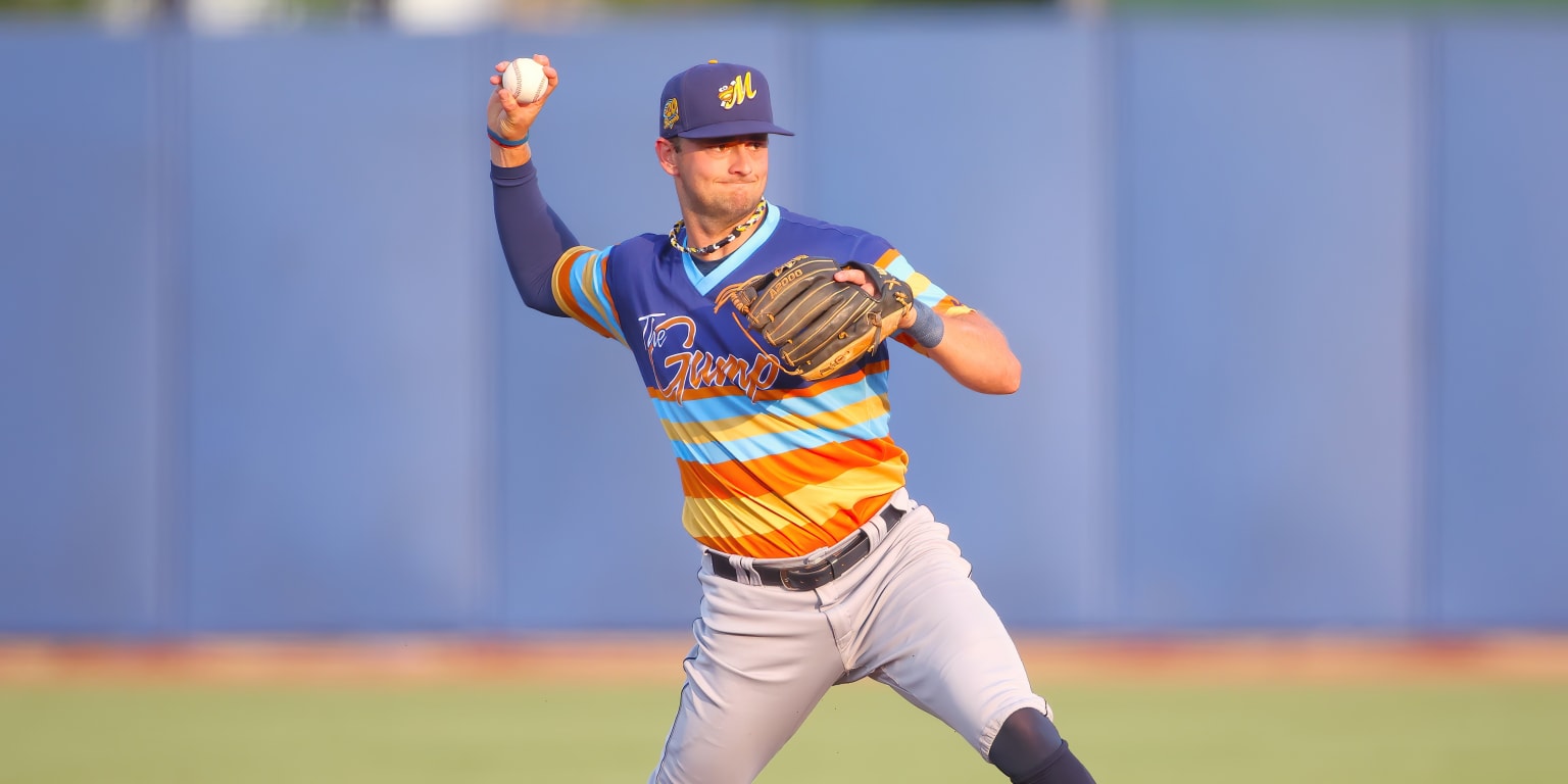 Huge Third Inning Carries Biscuits Past Blue Wahoos | MiLB.com