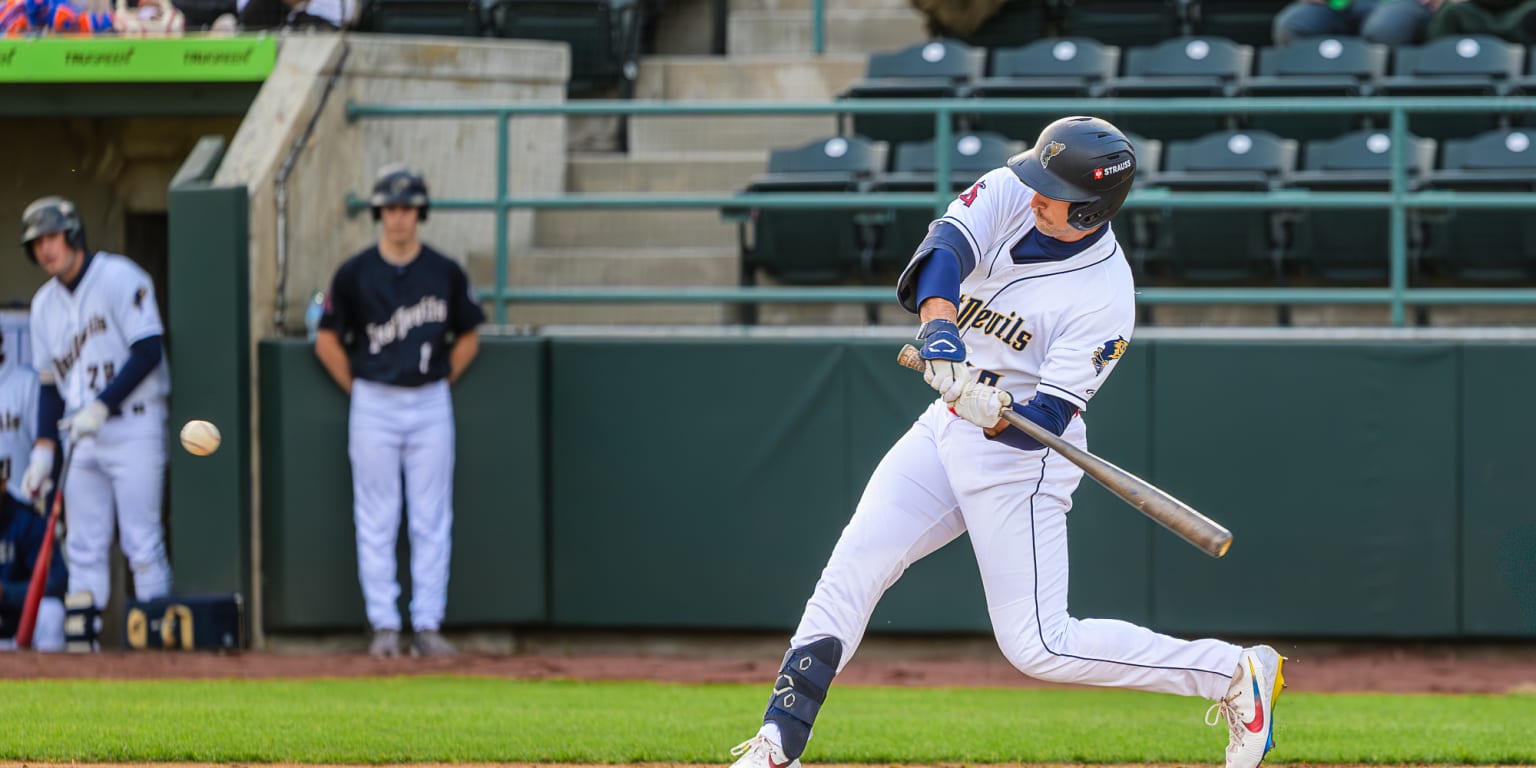 Dust Devils Take Down Canadians, Clinch Series