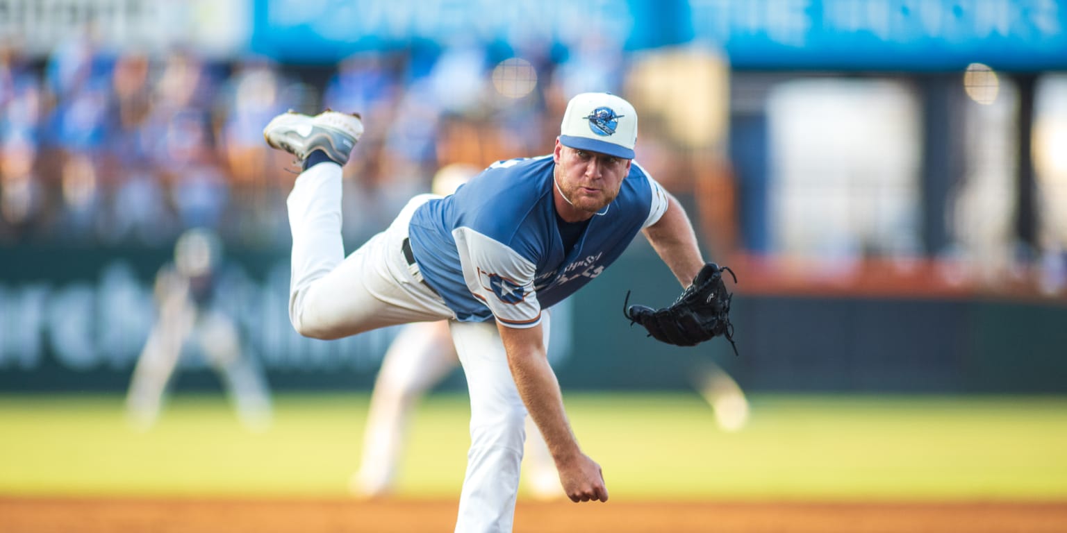 Travs Tame Blue Ghosts | Hooks