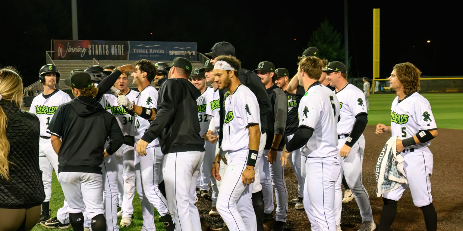 Emeralds Walk-Off Dust Devils in 10 Innings | MiLB.com
