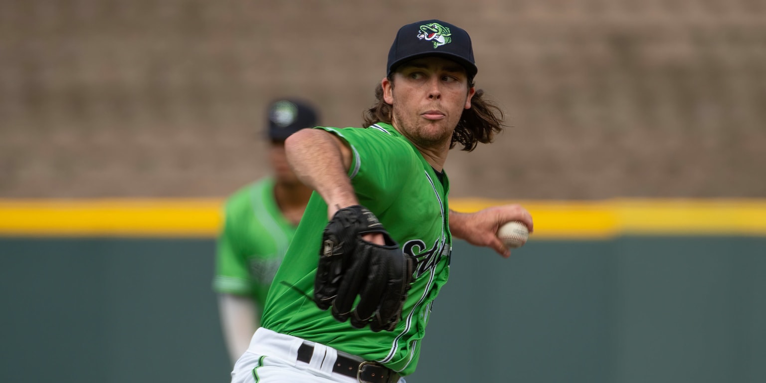 Martinez’s Blast Turns Tables as Stripers Upend Jacksonville 4-1 | MiLB.com