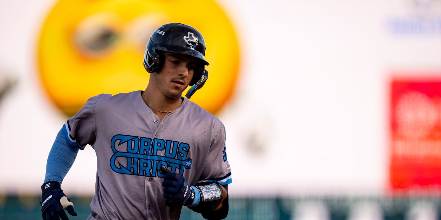 Hooks Hold On For Series Lead