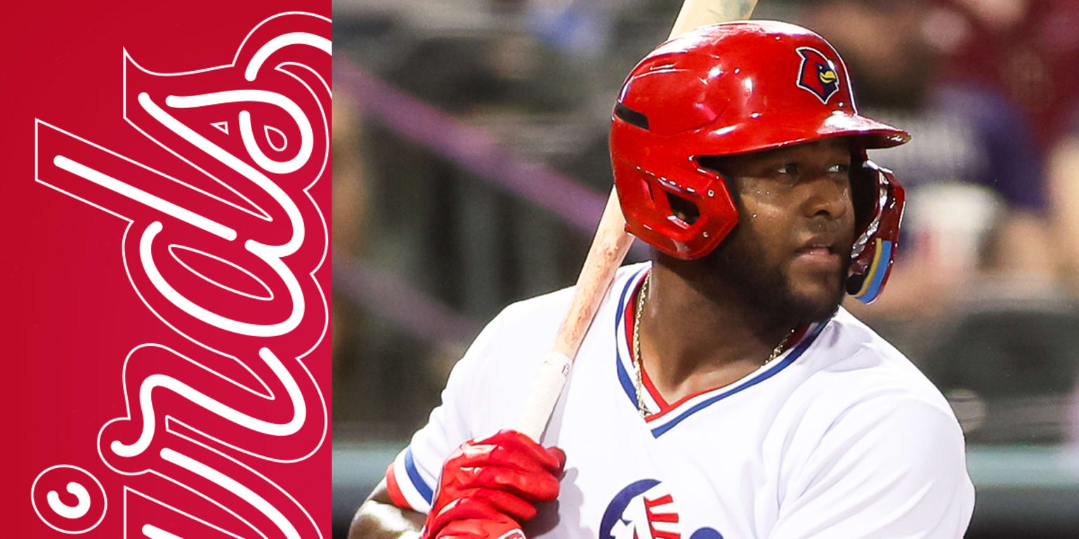 Redbirds snag series opener with pair of late rallies | MiLB.com
